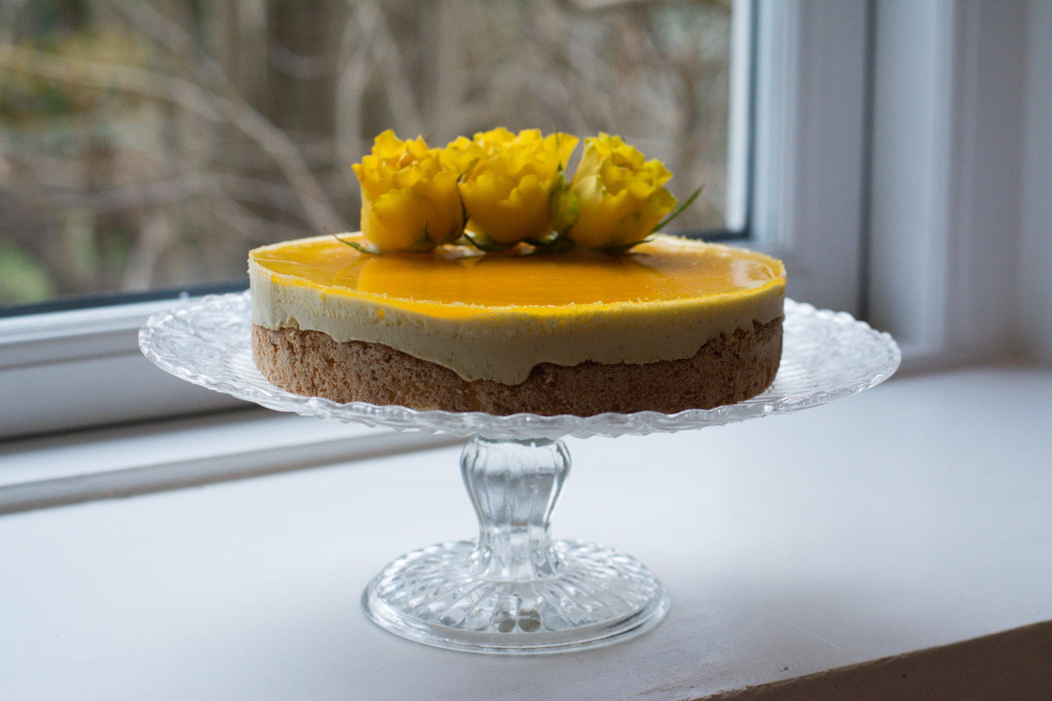 Fragilite med hvid chokolade og passionsfrugtmousse – MostlyCakes